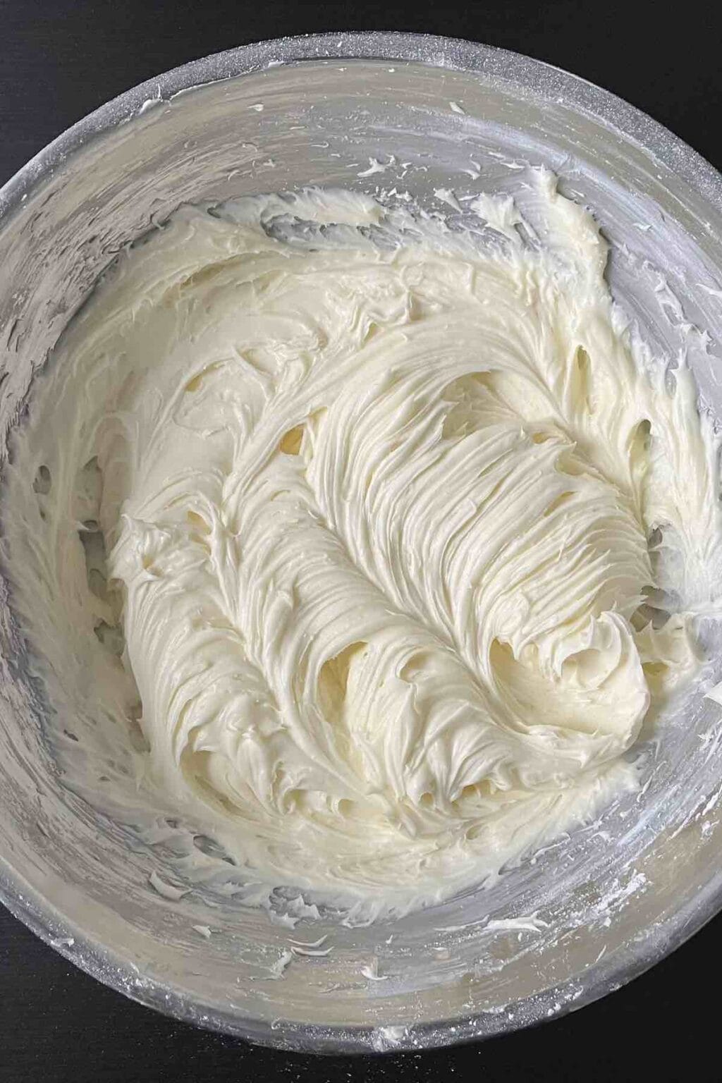 Easy Cream Cheese Buttercream Frosting